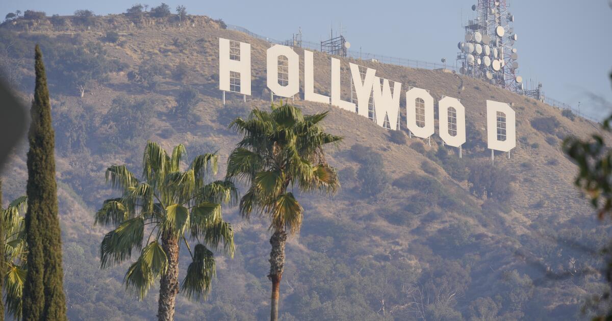 Debunking Social Media Fire Myths No The Hollywood Sign Didnt Burn