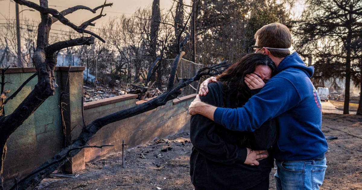 Los Angeles residents return to ashes and ruins after devastating ... Los Angeles residents return to ashes and ruins after devastating ...