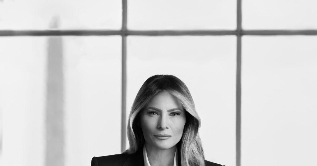 White House unveils first lady Melania Trump’s official portrait – DNyuz White House unveils first lady Melania Trump’s official portrait – DNyuz