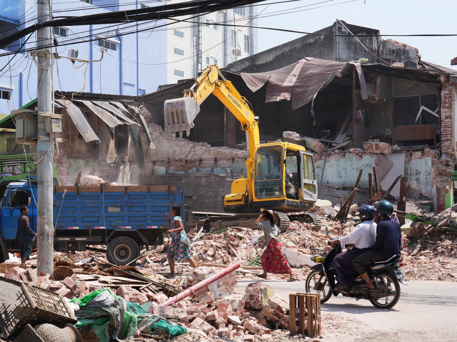 Myanmar earthquake death toll nears 2,900 as rescue efforts continue ... Myanmar earthquake death toll nears 2,900 as rescue efforts continue ...