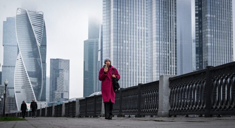 Russians confront wartime internet cuts with public shrug, private fury ...