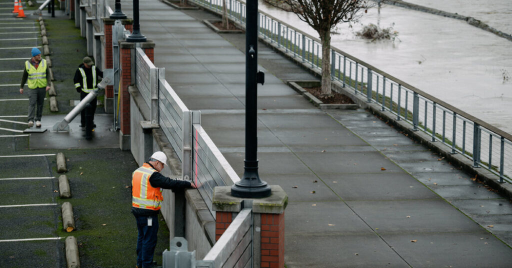 100,000 Ordered to Evacuate as Rivers Rise in Washington State – DNYUZ
