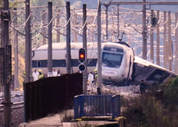 At least 40 killed in Spanish high-speed rail collision – DNYUZ