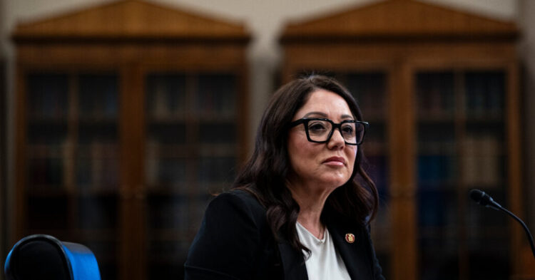 Labor Secretary Is a Rare Presence at Department in Turmoil – DNYUZ