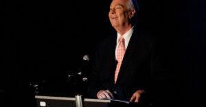 Bill Kurtis to Leave NPR’s ‘Wait Wait … Don’t Tell Me!’ – DNYUZ