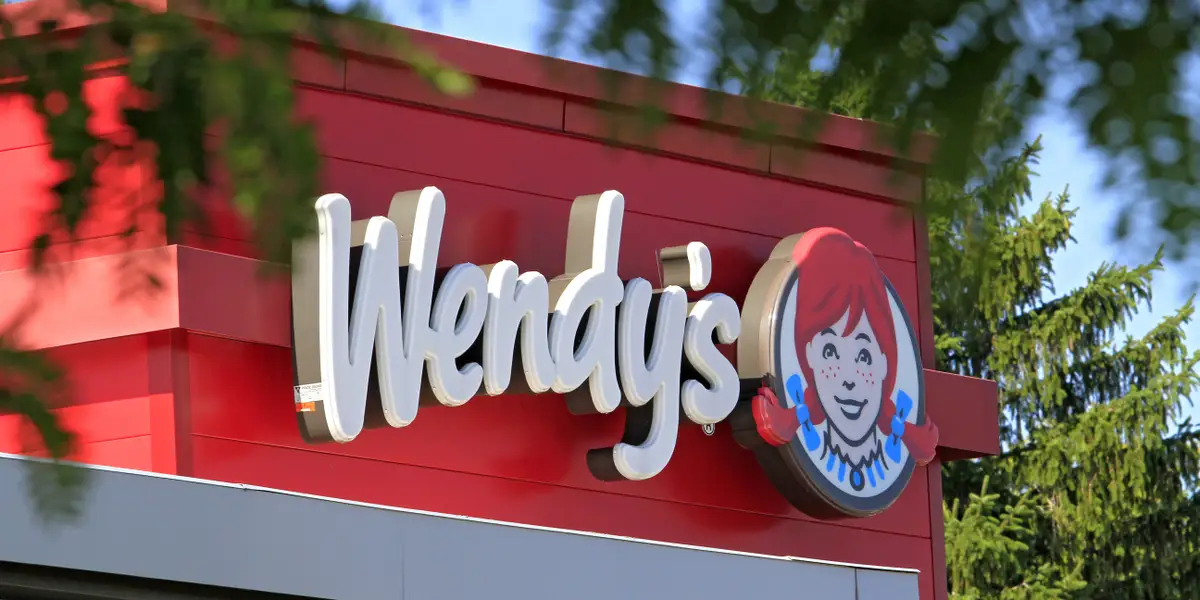 Chain restaurants are closing hundreds of locations across the US in ...