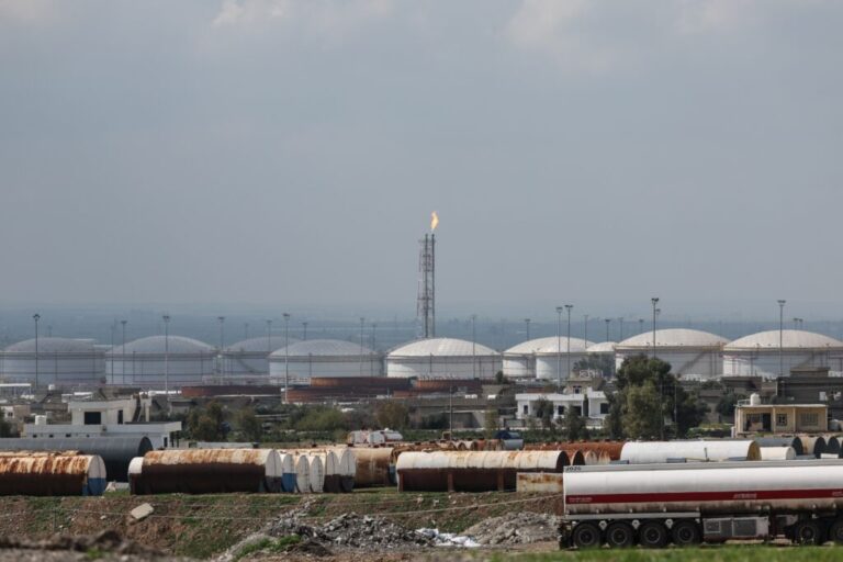 Oil prices climb again after strikes in crucial Iranian gas field – DNYUZ