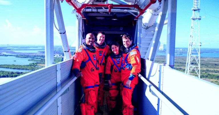 Conspiracy Theorists Are Going to Have a Field Day as NASA Gears Up to ...