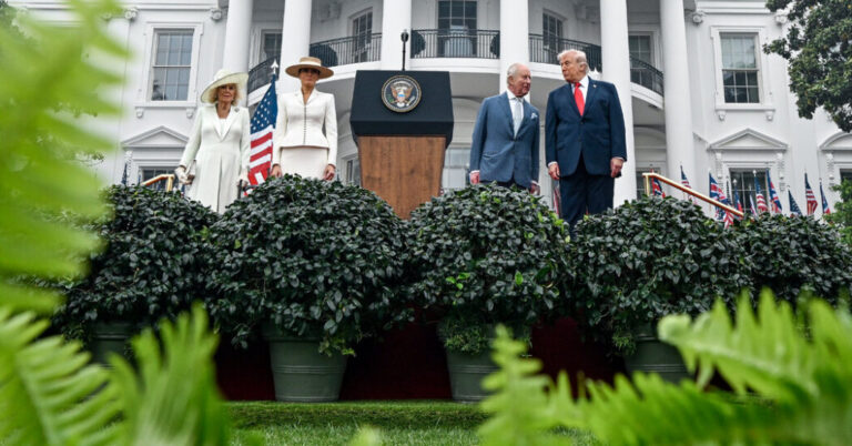 A Brooch, Teaspoons and More: The King, Queen and the Trumps Trade ...