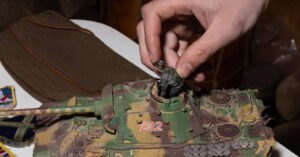 The 15-Year-Old Keeping War Memories Alive – DNYUZ