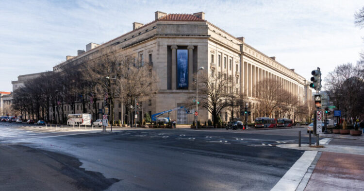As Trump Politicizes Justice Dept., Prosecutors Struggle With Grand ...