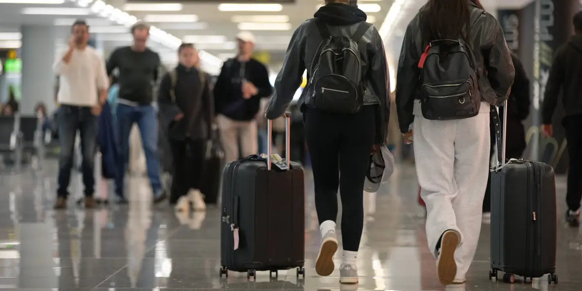 More Americans are ditching summer vacations, but travelers still going ...