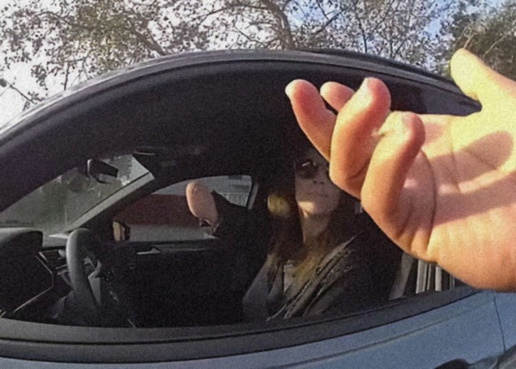 Florida Woman Ticketed for Holding Phone in Right Hand, Despite Not ...