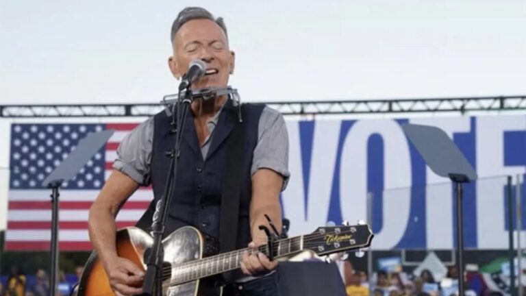 Bruce Springsteen snubs Chris Christie during a concert – DNYUZ