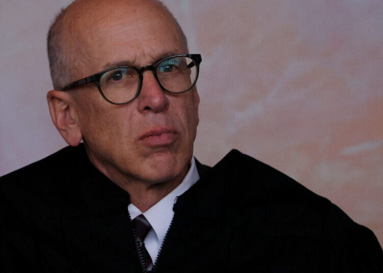 Judge Throws Out Policy Imposing $100,000 Fees for Skilled Worker Visas ...