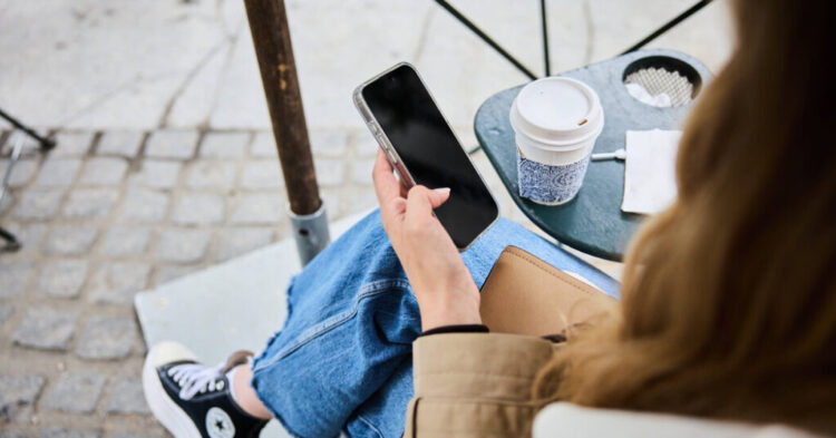 Why Are Birthrates Down? Two New Studies Point to Phones. – DNYUZ