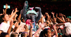 Ellie the Elephant’s Still Got It – DNYUZ