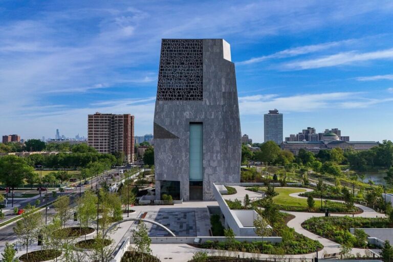 The Obama Center opens as a time warp to an old political order – DNYUZ