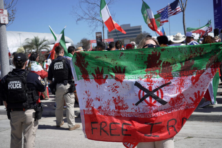 Support for Iran’s team – but not for regime – DNYUZ
